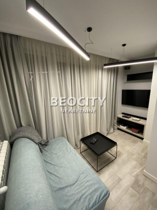 Stari grad, Topličin venac, , 2.0, 38m2, 1100EUR