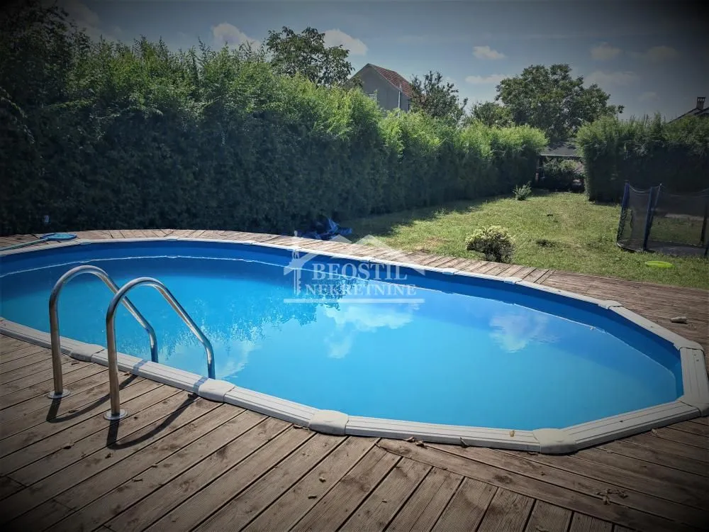 Prodaja, kuća, 225m², Zemun Ugrinovci, Zemun Sve Podlokacije
