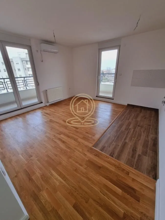 Prodaja, trosoban stan, 63m², Bulevar patrijarha Pavla, Novi Sad Sve Podlokacije