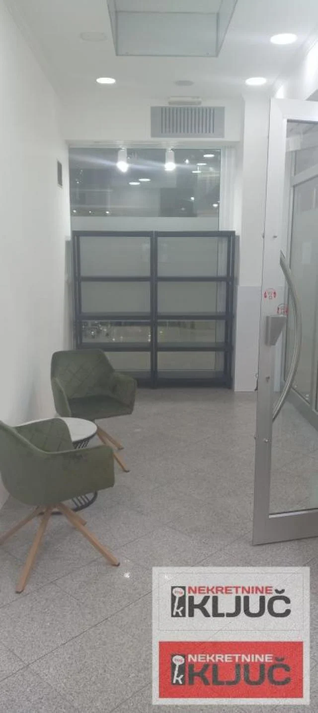 CENTAR,18 m2, poslovni apratman