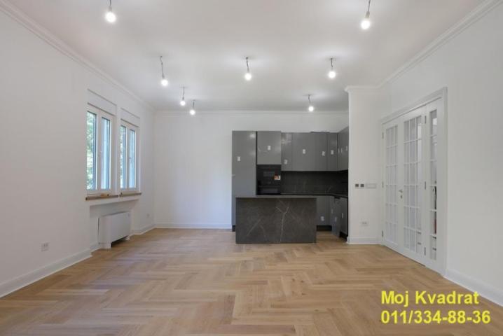 Kod Crkve Svetog Marka – luksuzno renoviran salonski stan, 150m2 + PARKING