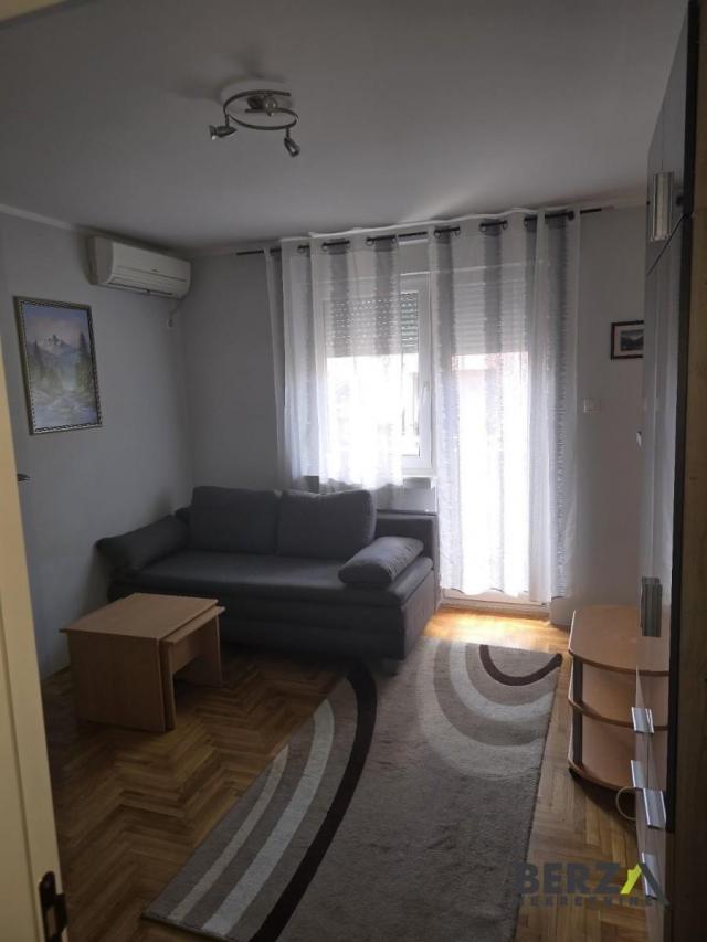 NAMEŠTEN, JEDNOSOBAN STAN, BULEVAR