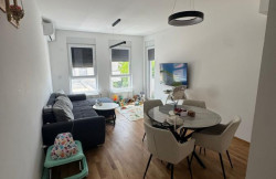 Trosoban stan u centru Stare Pazove, 56 m²