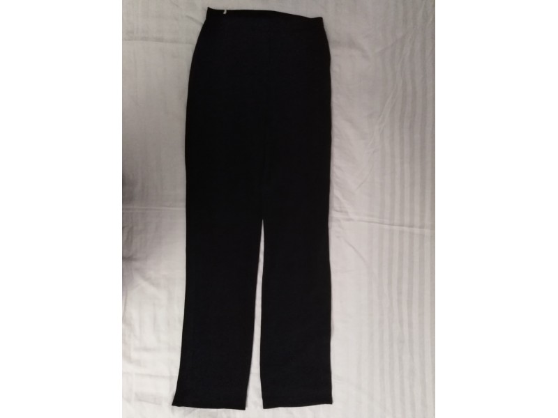 ženske crne pantalone