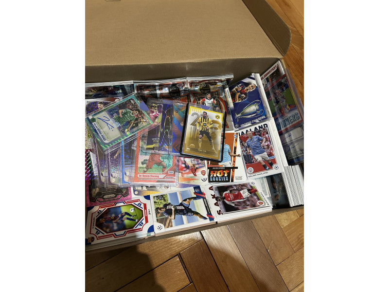 1800+ fudbalskih trading kartica + binder - 25%