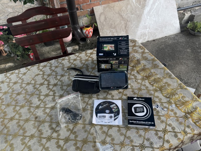 NavGear Streetmate GT-505 navigacija + kutija