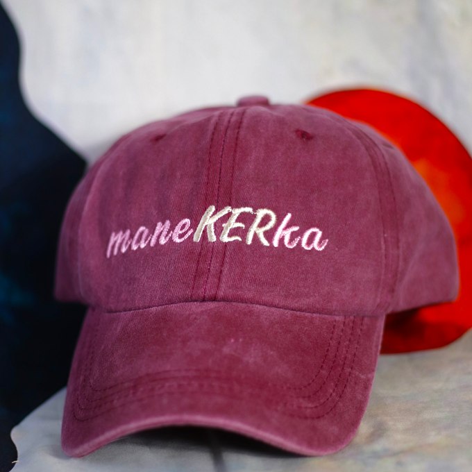 ManeKERka kačket