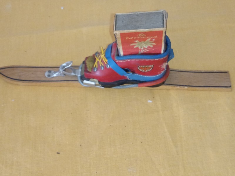 Suvenie Ski Boot -sibica