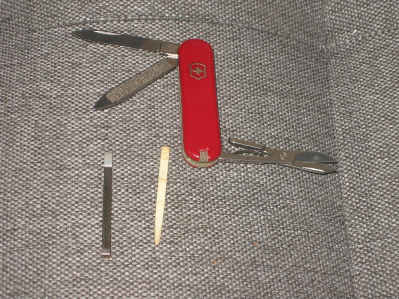 VICTORINOX MANJI NOZIC BR 2
