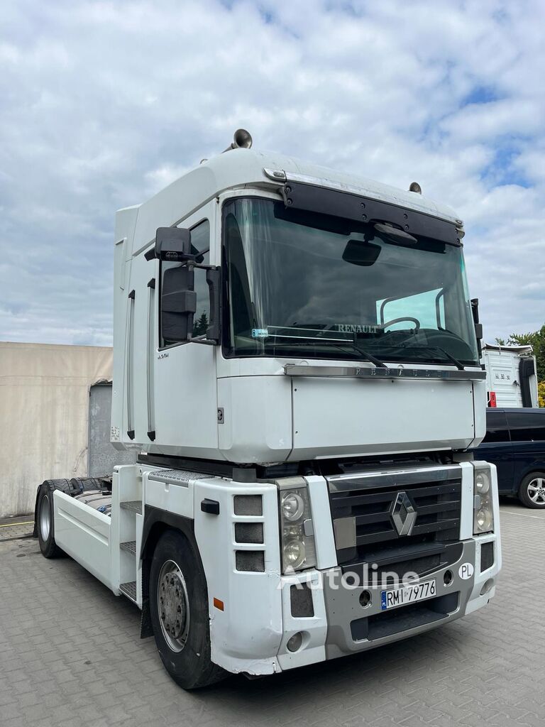 Renault MAGNUM 520 tegljač