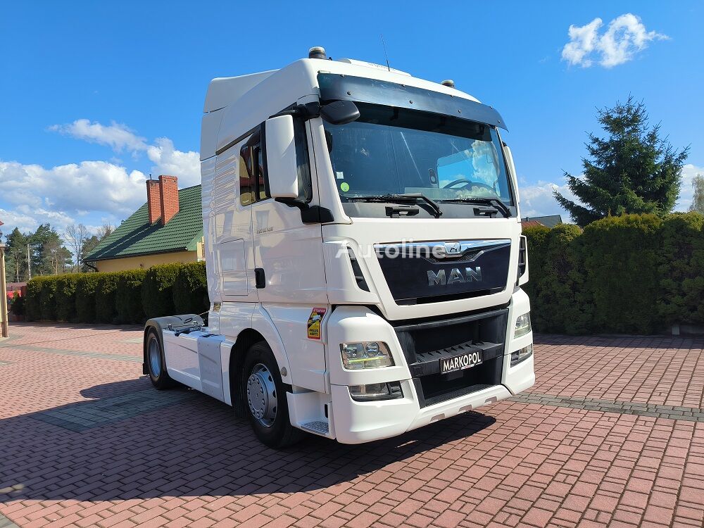 MAN TGX18480/ AUTOMAT/ RETARDER/ 2 ZBIOR PALIWA/ LODÓWKA/ STANDARD tegljač
