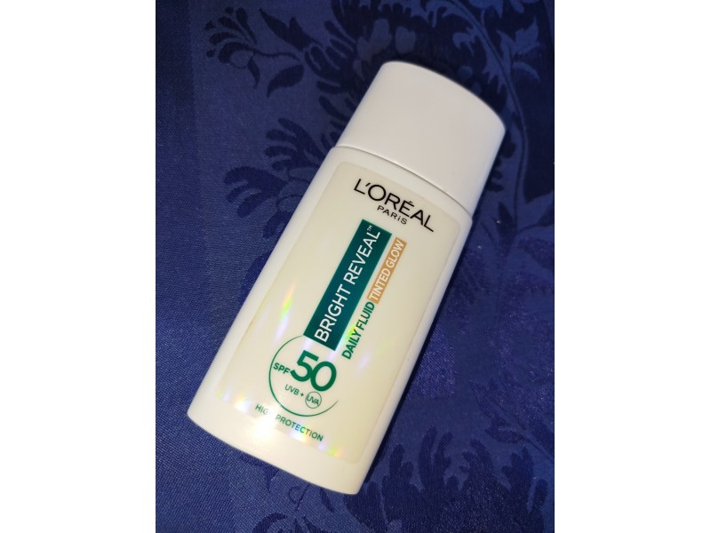 L`Oreal UV fluid protiv tamnih fleka SPF50-kao nov
