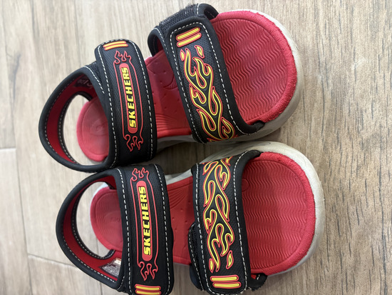 Skechers sandale 29