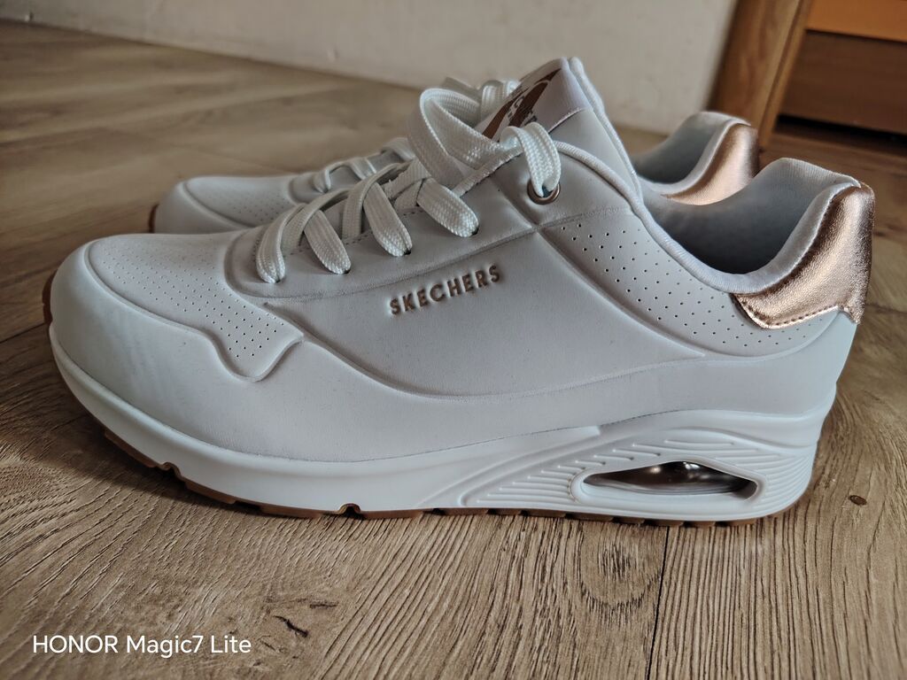 Skechers ženske patike – model sa podignutim đonom i vazdušnim