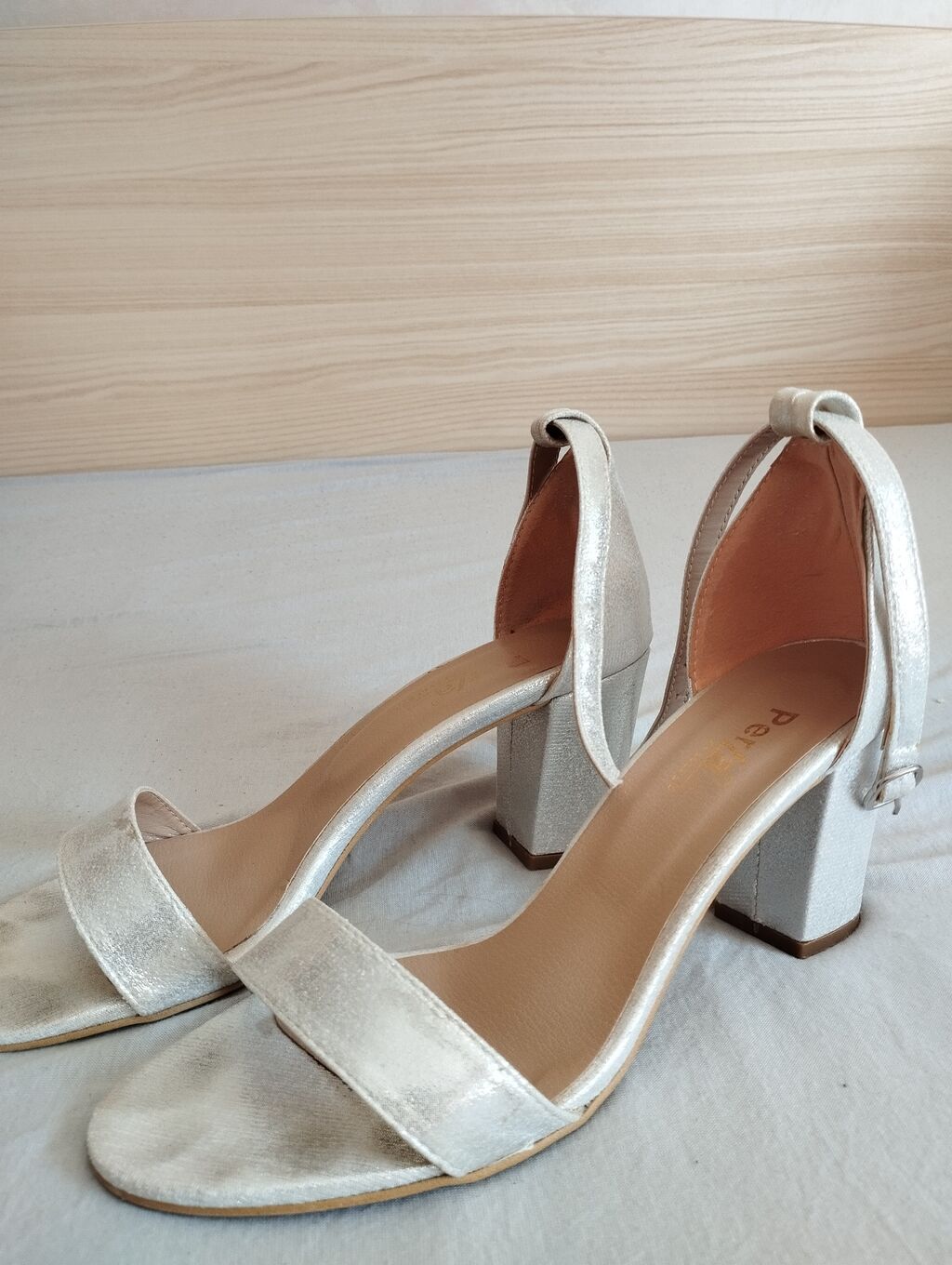 Elegantne ženske sandale na blok štiklu – Perla by Suela - Model