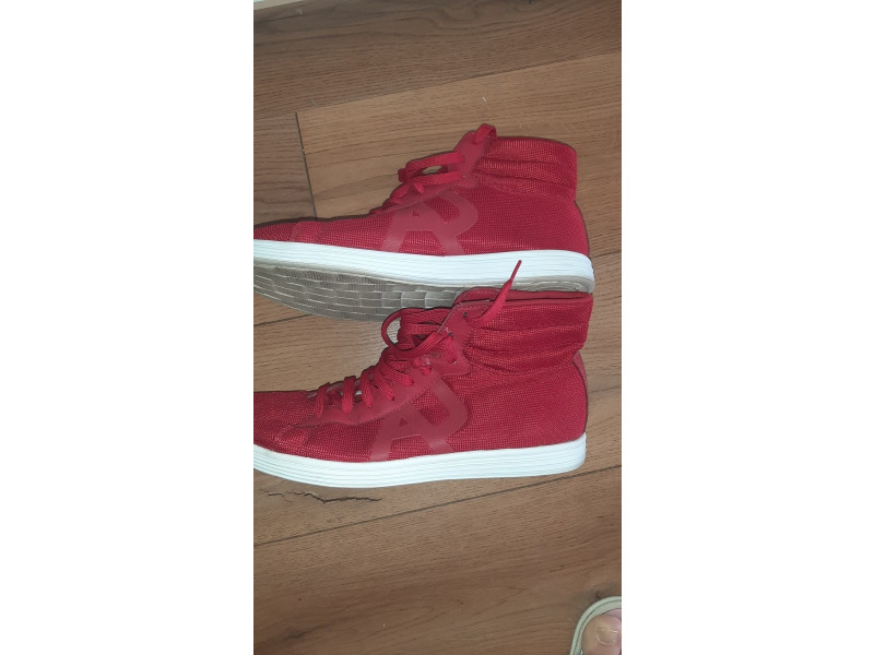 ARMANI JEANS CRVENE DUBOKE PATIKE br 44, više 43.5