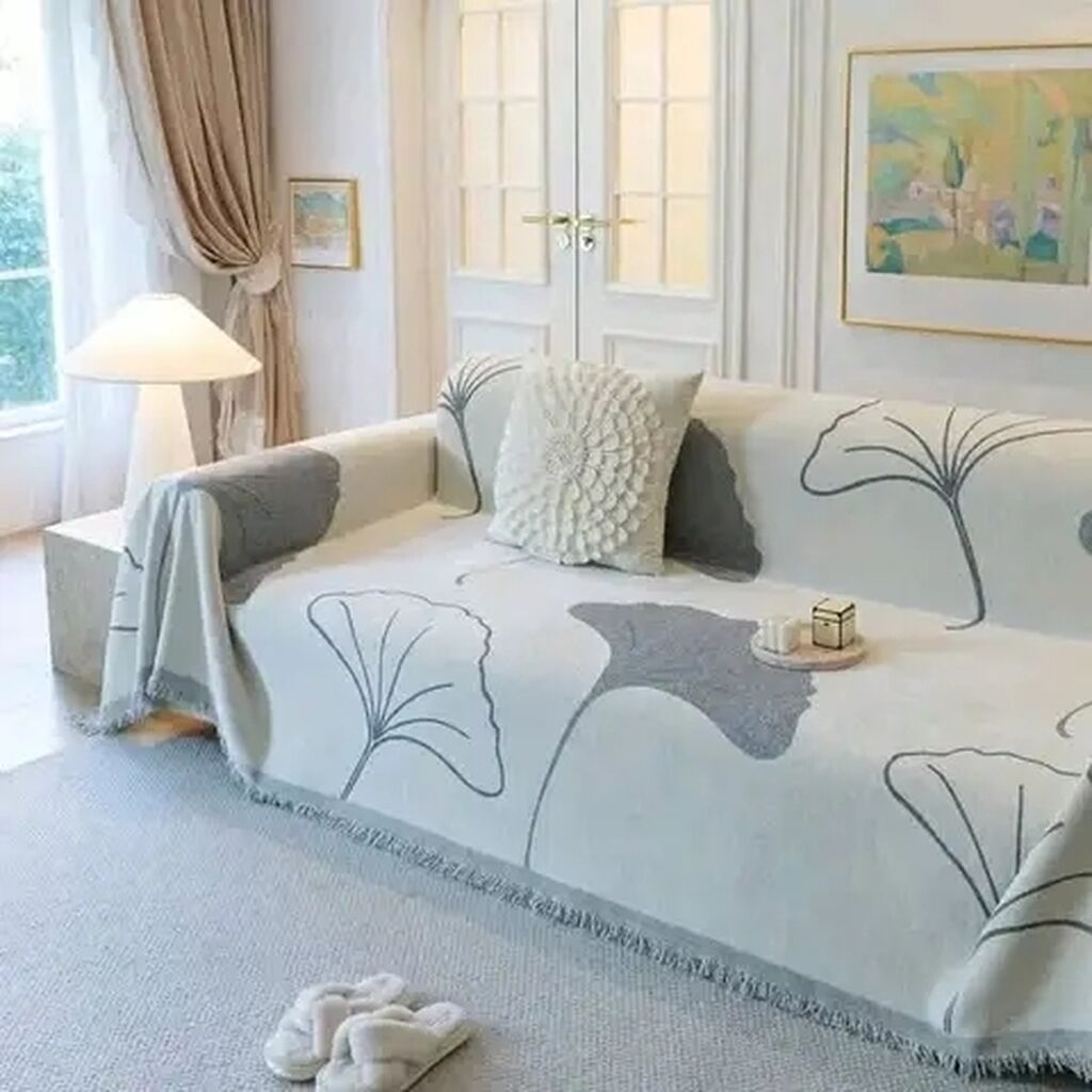 Dekorativni prekrivač za trosed/sofu - Elegantni dizajn sa velikim