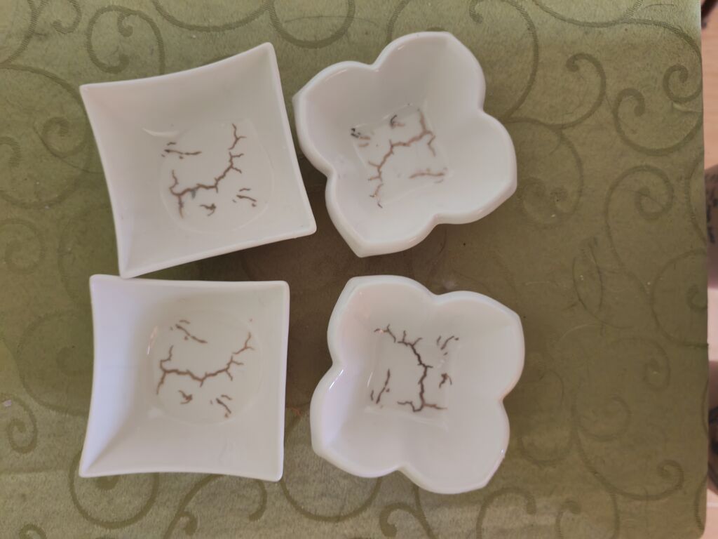 Set od 4 male porcelanske posudice za sos/začine - Materijal