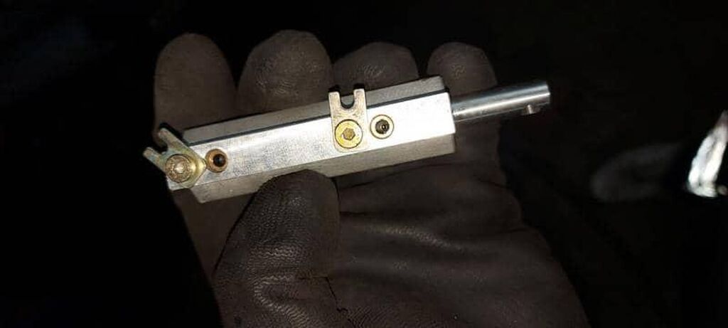 KLIP KROVA MALI 206CC ZA PEUGEOT 206 | cilindar krova mali peugeot