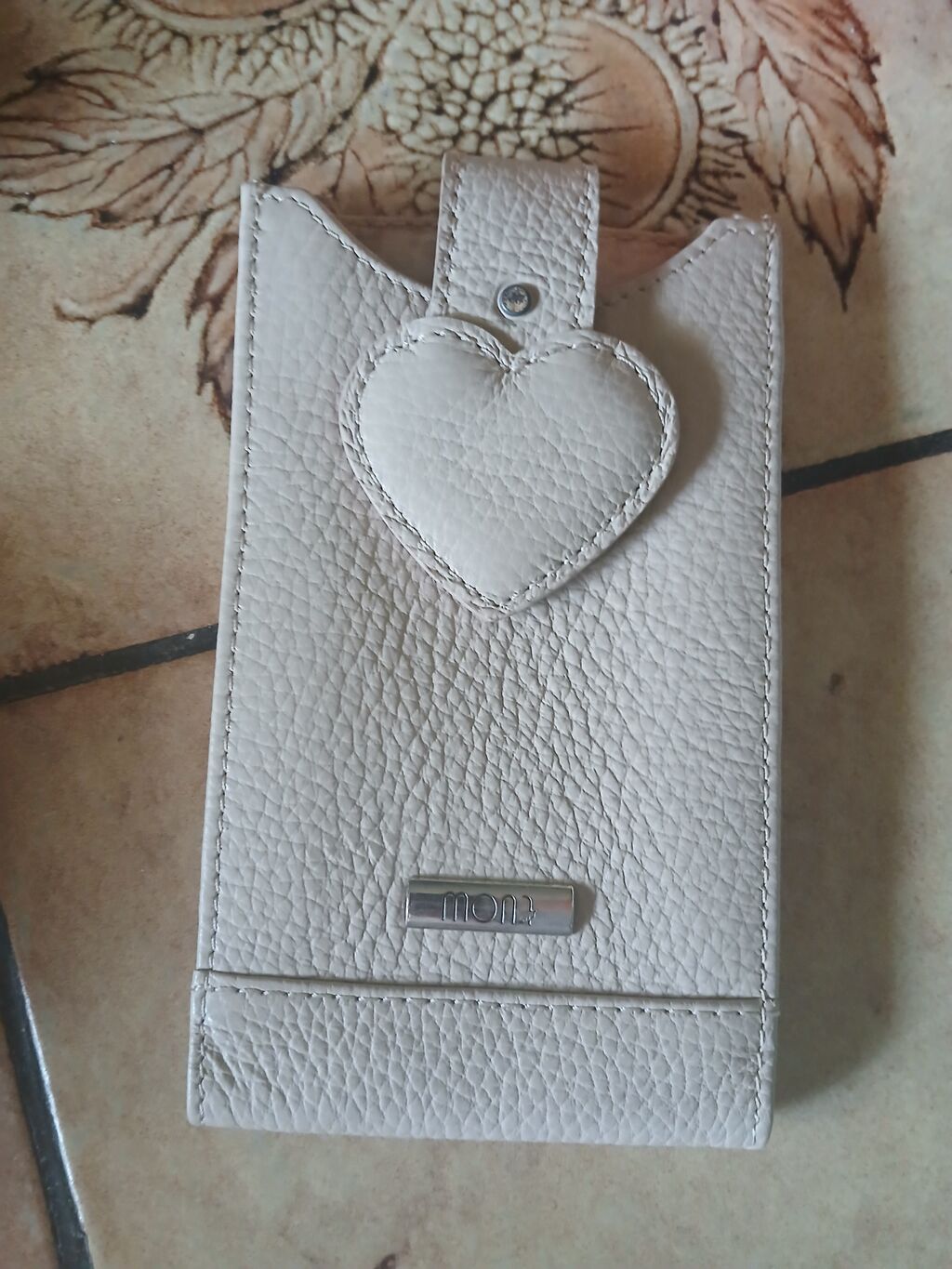 Futrola za telefon Mona, od prirodne kože - Materijal: kvalitetna
