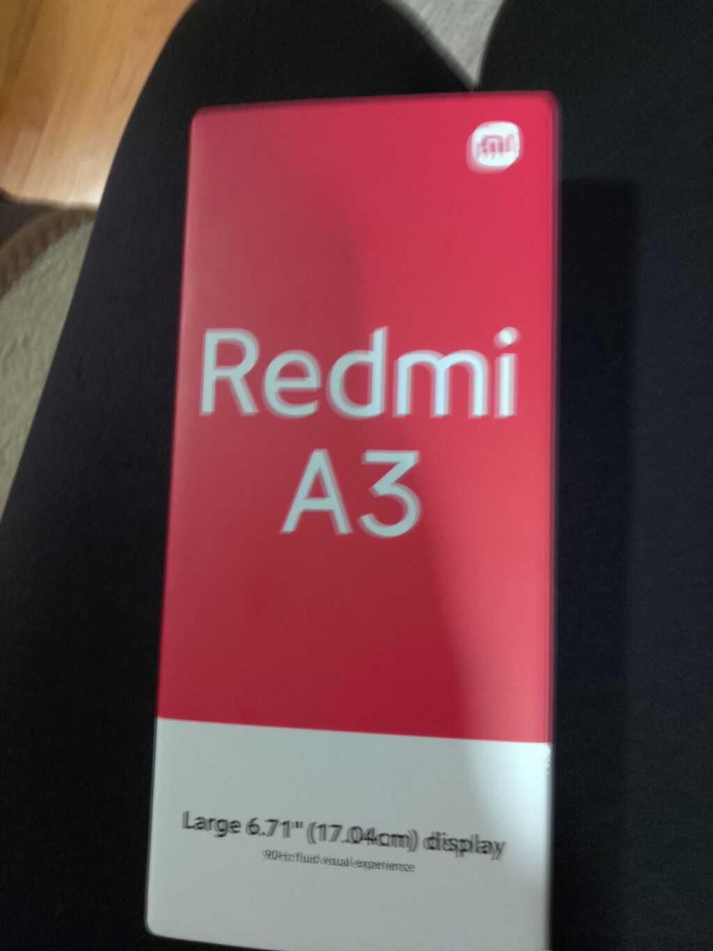 Redmi A3 – pametni telefon Ključne karakteristike: - Ekran (17,04