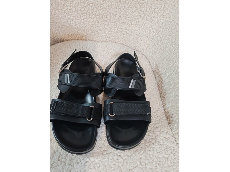 PRADA SANDALE OD KOŽE 42