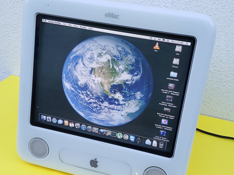Apple eMac G4 - Stari Racunar