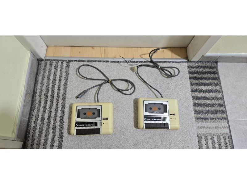 Commodore Datassette 2 kom. Original