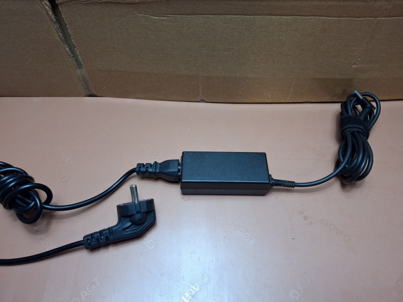 Lap top adapter HP HSTNN -LA40 Ac adapter