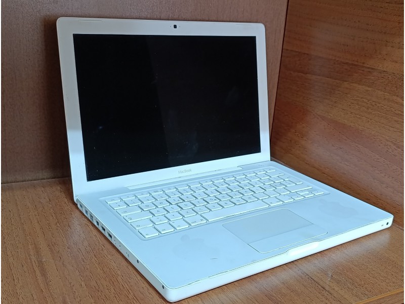 Apple MacBook (A1181)