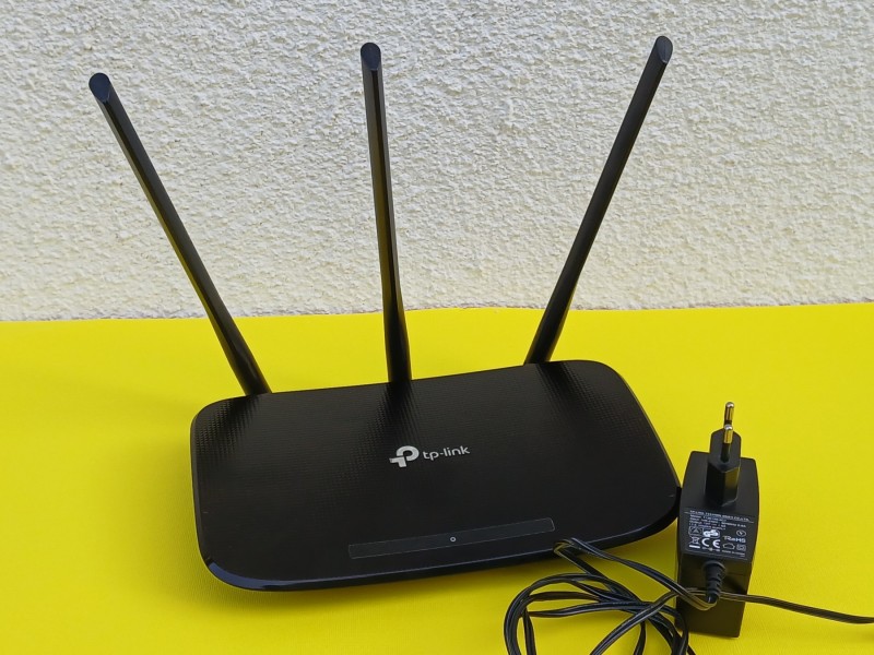 TP-Link - TL-WR940N - 450Mbps Wireless N Router