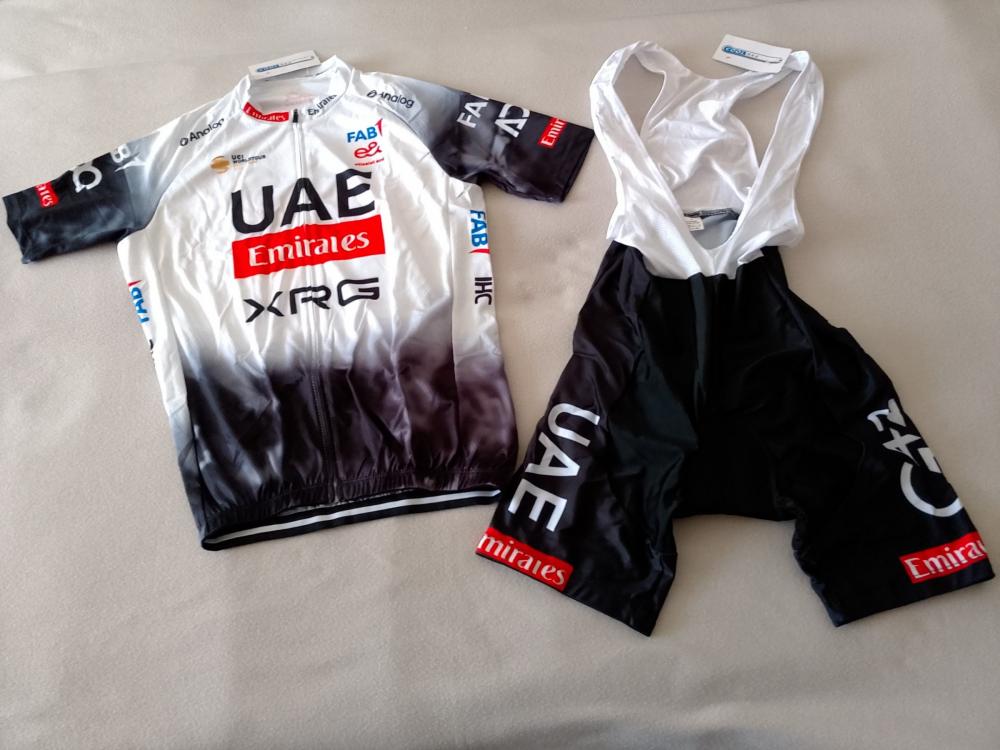 Komplet UAE Emirates Vel. L