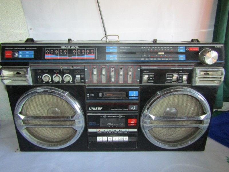 UNISEF SZ-5000SL, ispravan, ne radi kaseta boombox