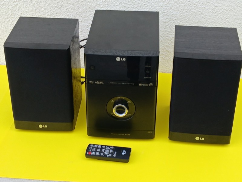 LG XA63-D0U - CD , USB , AUX , Radio - Mini Linija