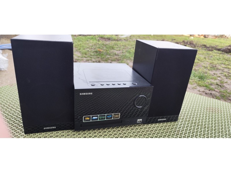 Samsung Mini Hi-Fi Sistem sa Zvučnicima – 120W RMS