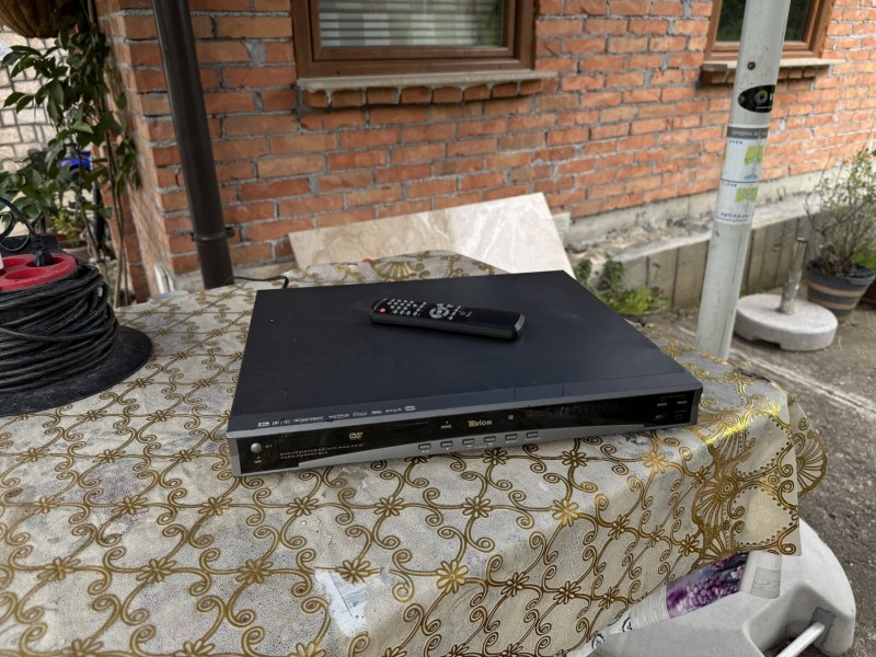 Tevion DVD player + daljinski