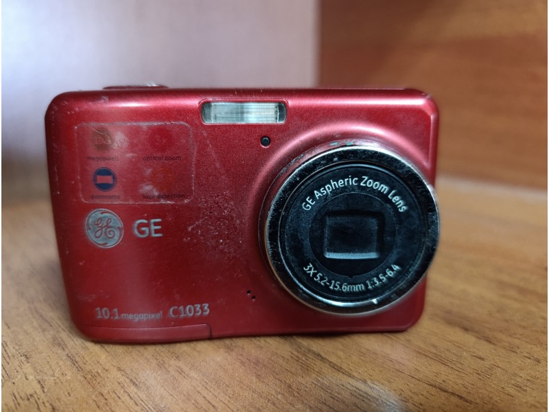 GE 10.1 Megapixel C1033