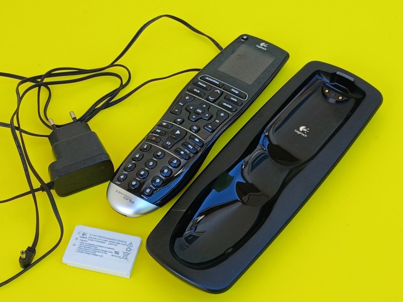 Logitech Harmony ONE - Univerzalni Daljinski