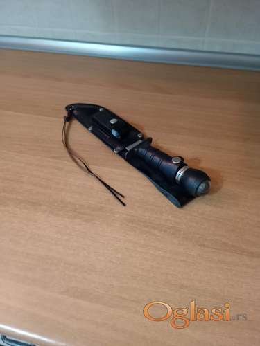 PRODAJEM NOZ SA KOMPASOM