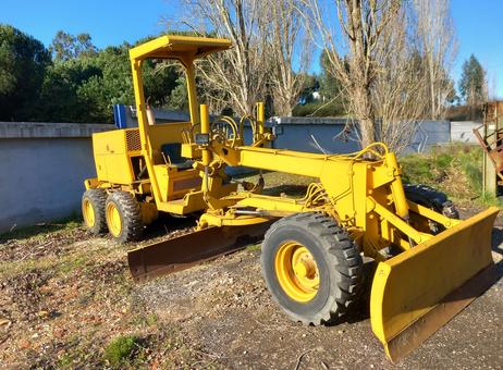 Bager Caterpillar SG 100