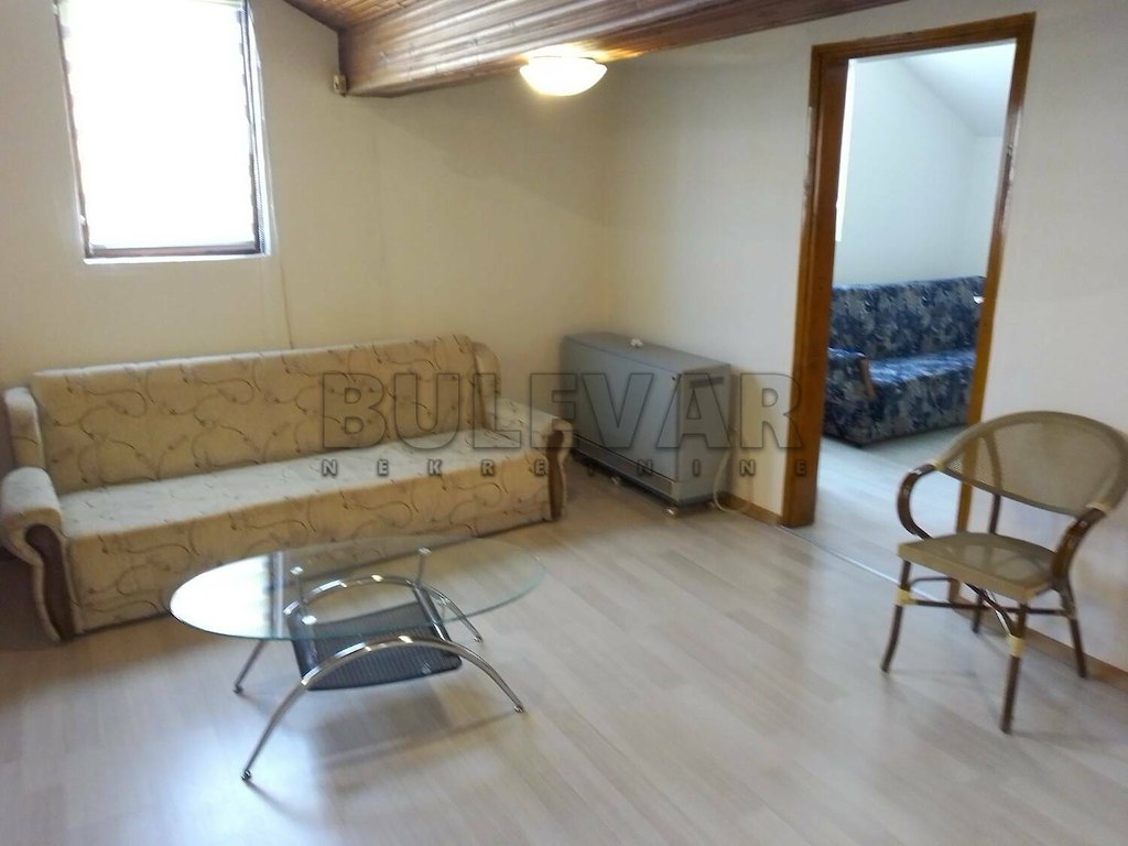 Dvosoban stan, Niš - Dom zdravlja | Izdavanje · 61m² · 300€