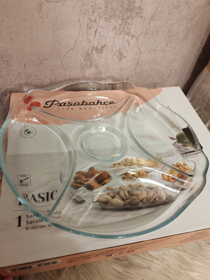 Staklena činija za serviranje, novo