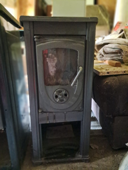 Kamin peć na čvrsto gorivo