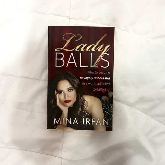 279. Knjiga Lady Balls - Mina Irfan - engleski