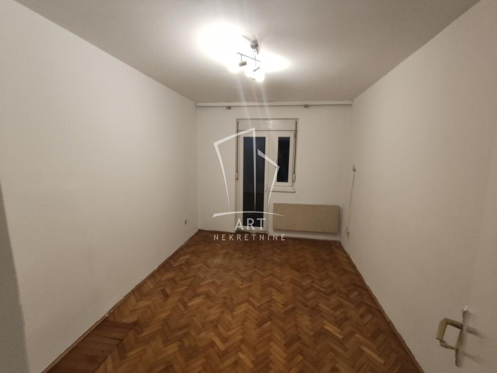 Jastrebačka, Trosoban stan na prodaju, 45m2, 115.000€
