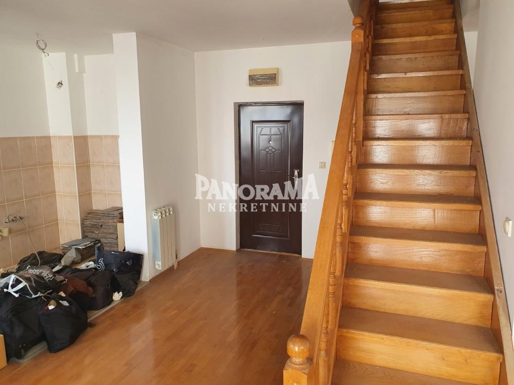Stojana Stoleta Aranđelovića, Trosoban stan na prodaju, 97m2, 168.000€