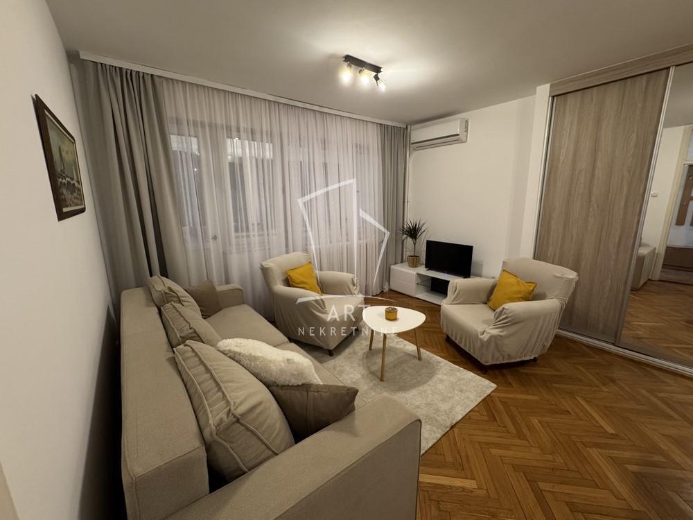 Bulevar Milutina Milankovića, Jednosoban stan za izdavanje, 40m2, 550€