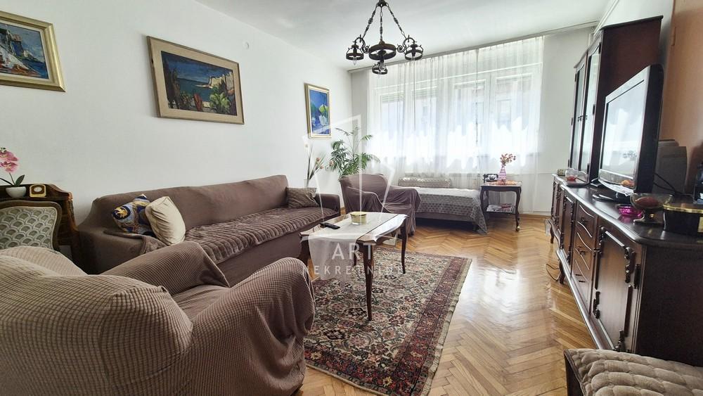 Sarajevska, Trosoban stan za izdavanje, 65m2, 600€