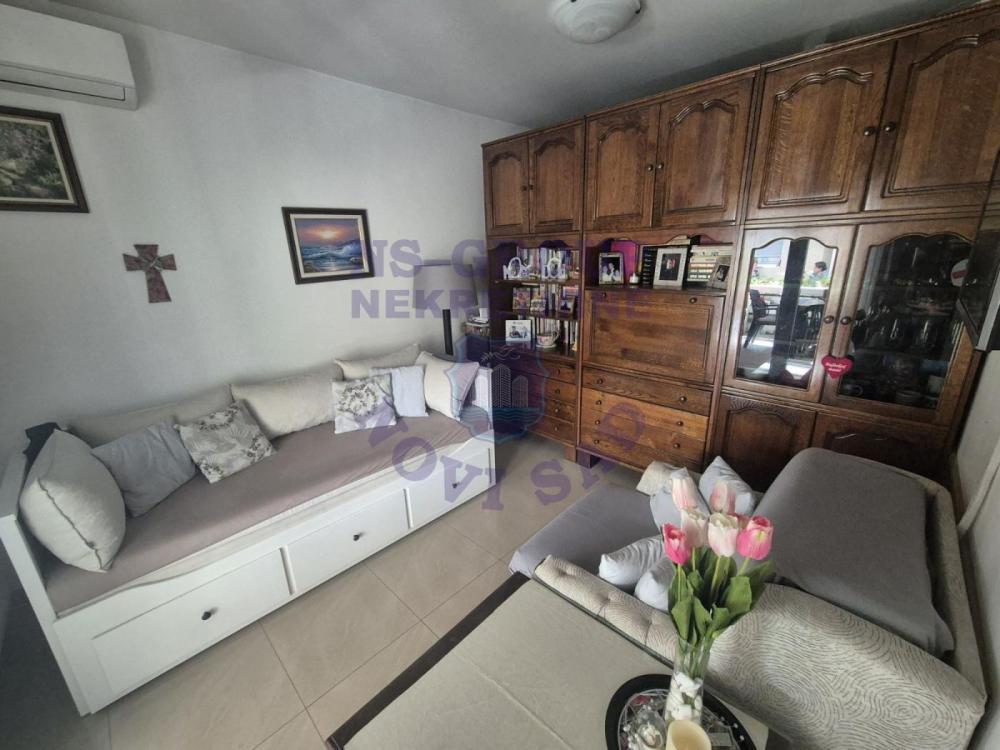 Trosoban stan na prodaju, 77m2, 154.500€