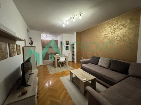 Dvosoban stan za izdavanje, 52m2, 370€